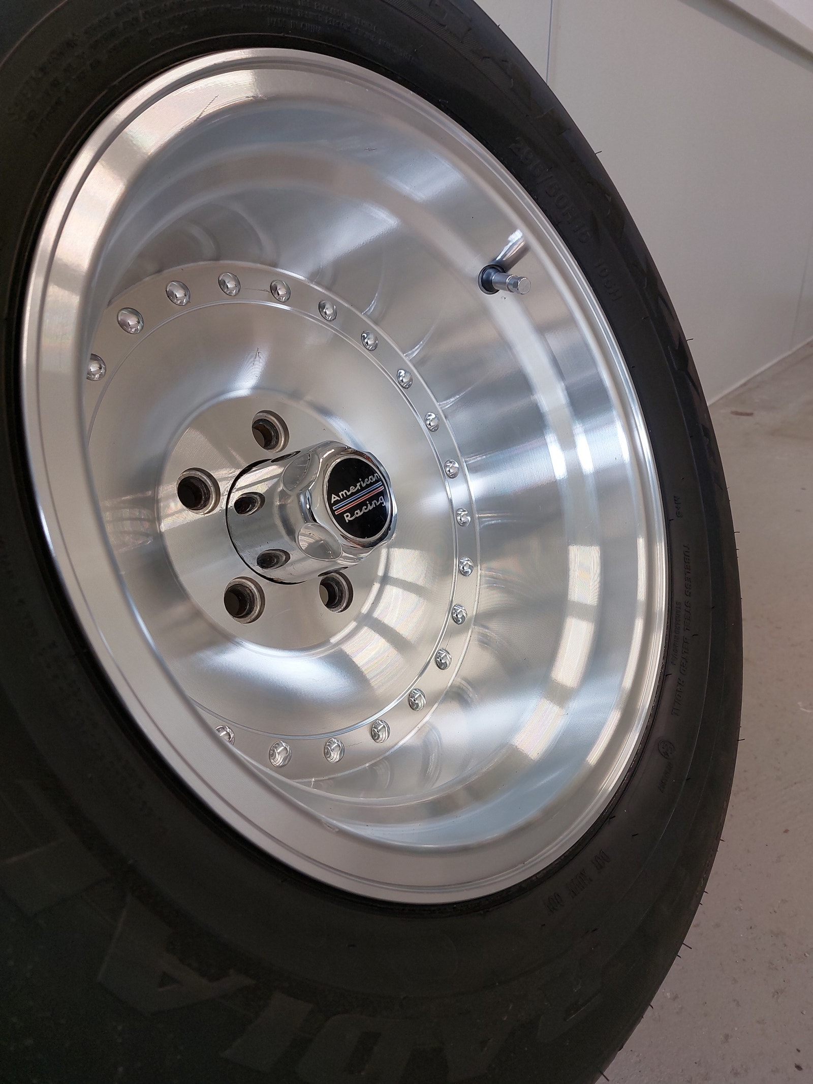 American racing AR61 komplette hjul (Corvette C3) | FINN torget