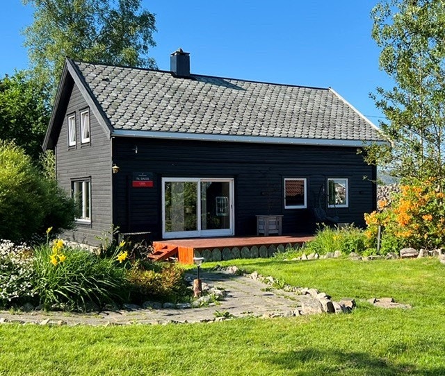 Kolnes - Ny pris ! Attraktivt beliggende enebolig med stor tomt like ...