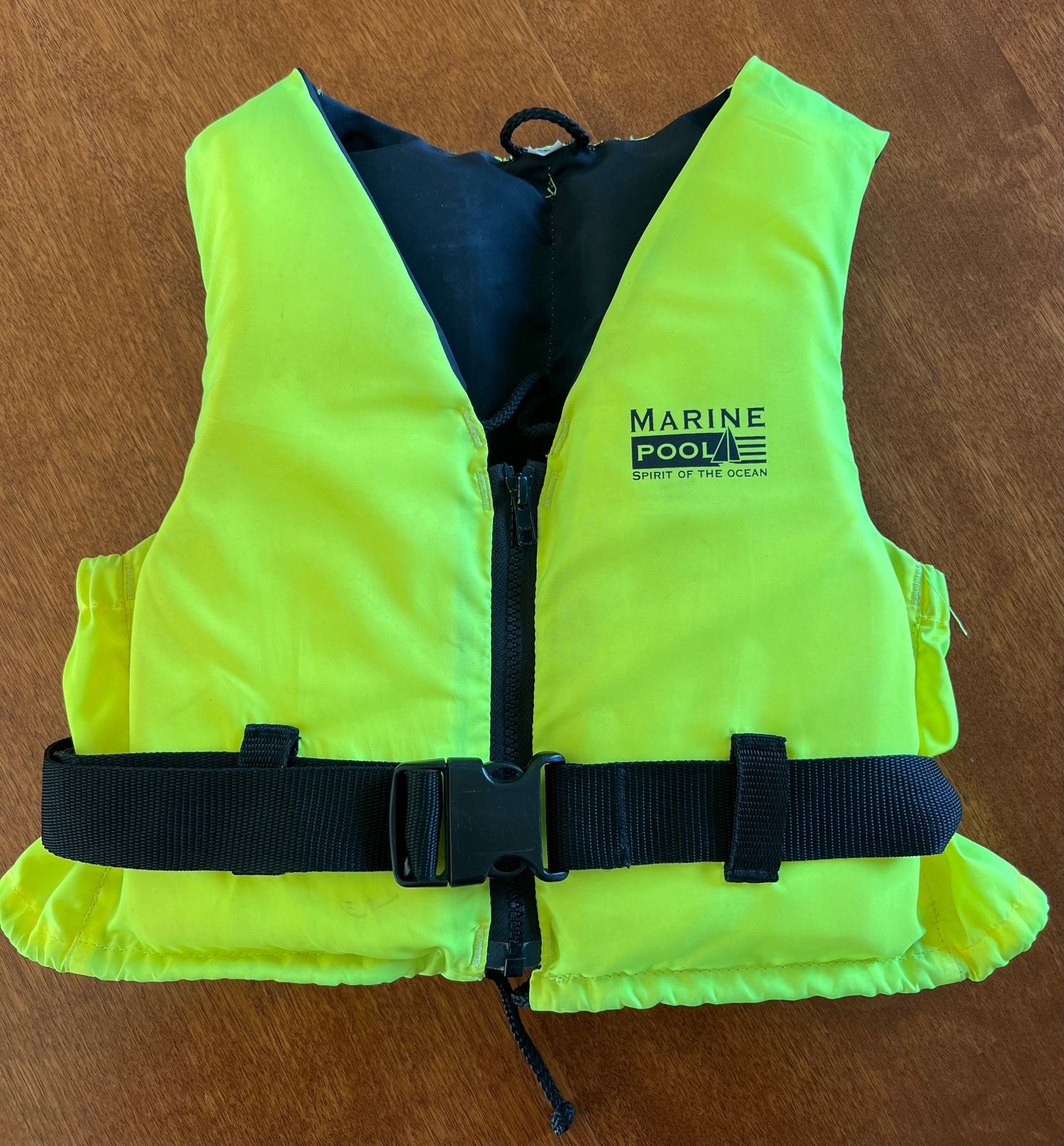 Våtdrakt, våtsko og redningsvest til barn (7-10 år) | FINN torget