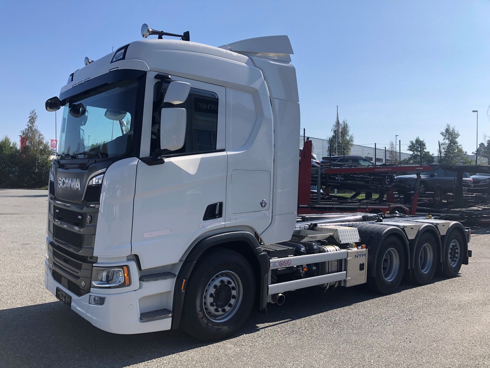 Til salgs: Scania Scania R 590 B8x4*4NB med VDL 21 tonns krokpåbygg ...