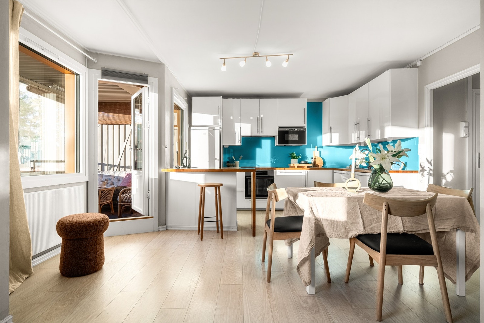 Stor & lys 3-roms endeleilighet med solrik, sydvestvendt balkong og ...