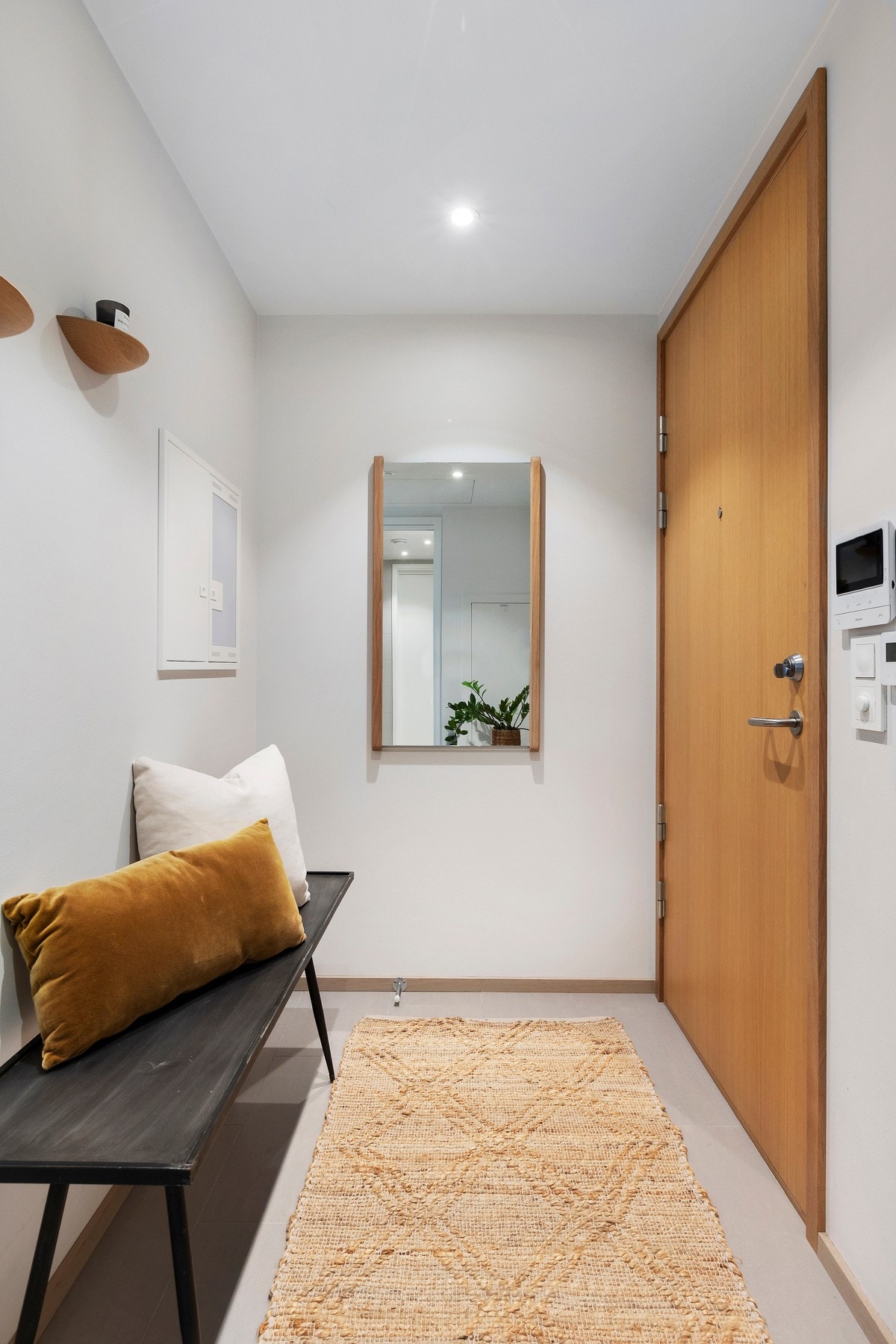 Lys og moderne 3-roms fra 2021 | Garasje m. el | 13 kvm vestvendt ...