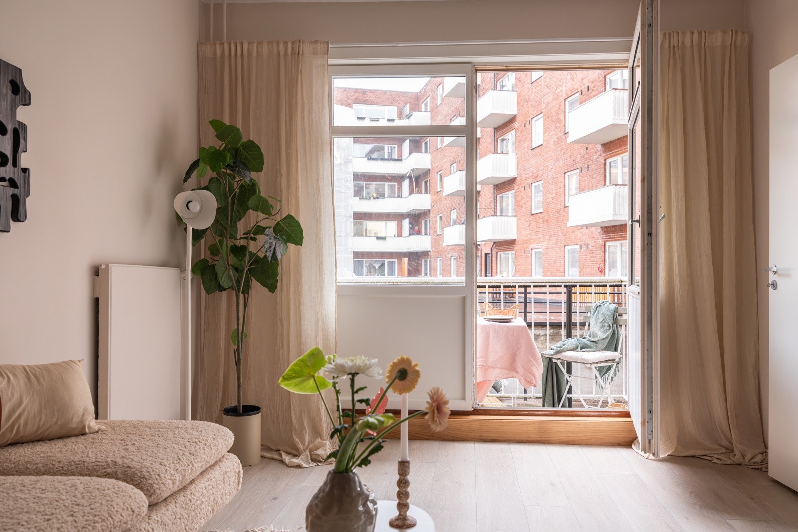 Lys & pen 1(2)-R med koselig balkong I Vender mot rolig bakgård I Lave ...