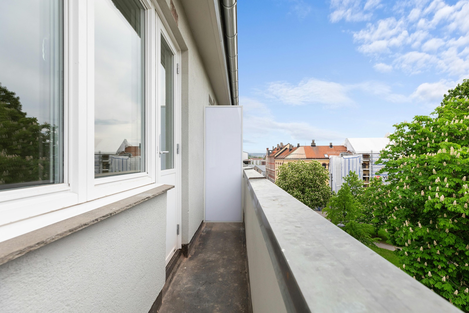 SAGENE: C501 - 3-roms leilighet med balkong - oppvarming/vv inkludert ...