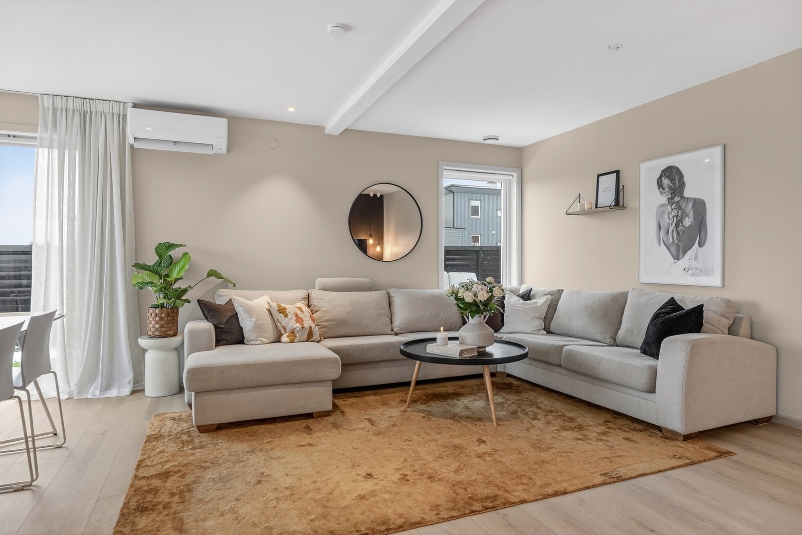 Strøken del av innholdsrik tomannsbolig m/utsikt | Familievennlig og ...