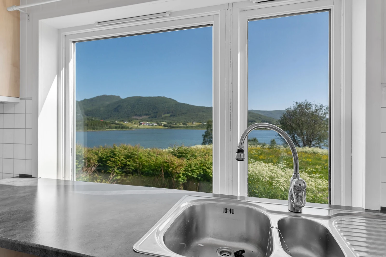 Visning 4/8 - Stor og naturskjønn eiendom på Frøskeland | Tomt på 71 ...