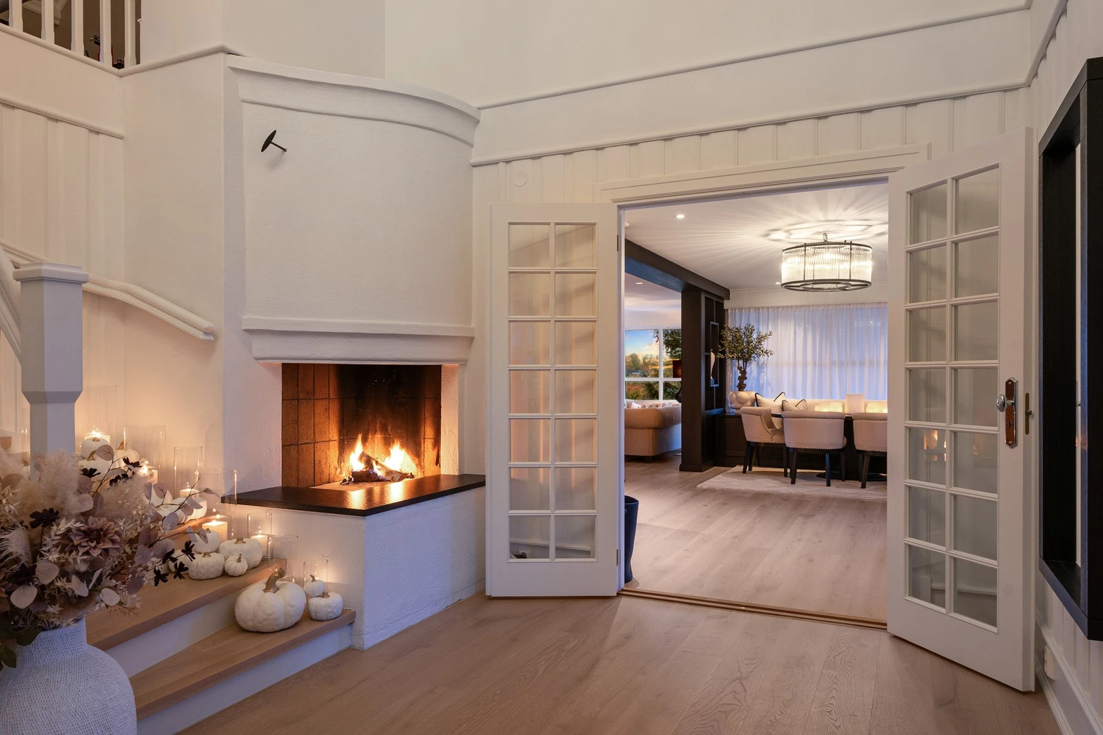 Stor klassisk villa øverst på Eketoppen | Elegant og vesentlig påkostet ...