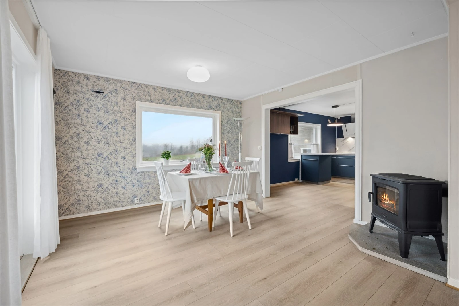 Visning 2/3 - Idyllisk beliggende småbruk med 2 eneboliger | Stor ...