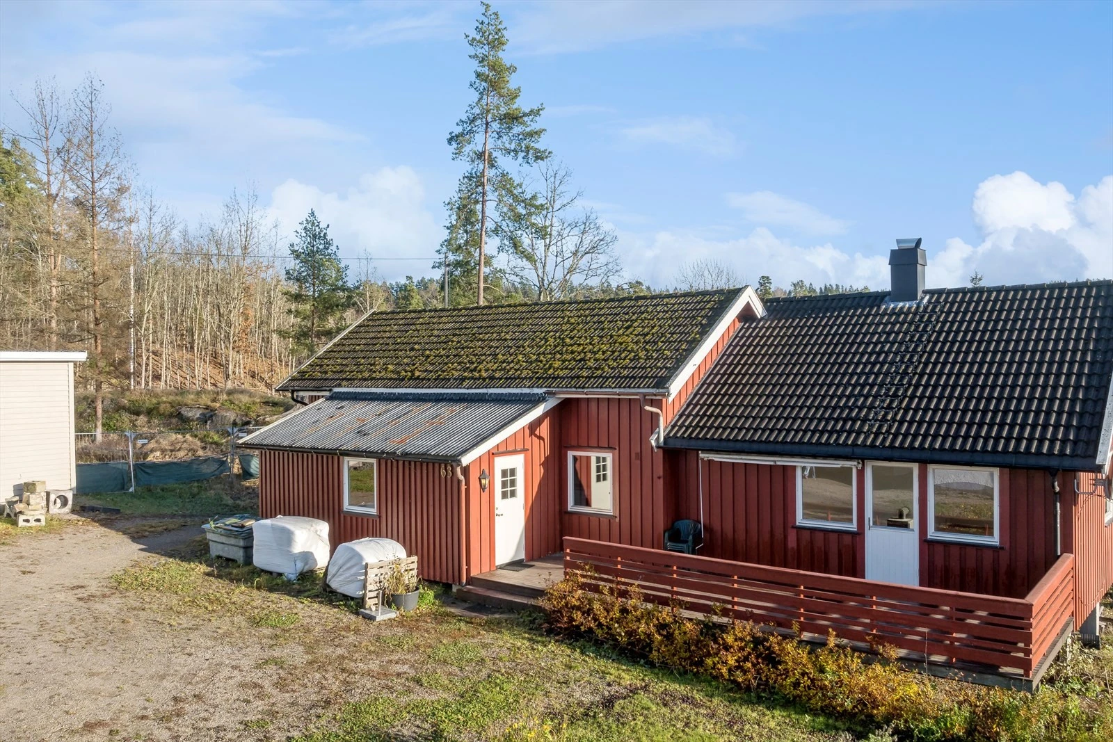 Visning 2/3 - Idyllisk beliggende småbruk med 2 eneboliger | Stor ...