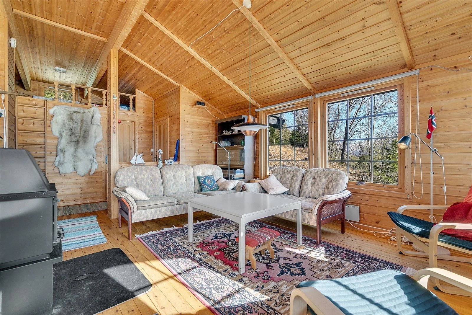 Fritidsbolig med naust, 2 soverom, strøm og helårsvann - Praktfull ...