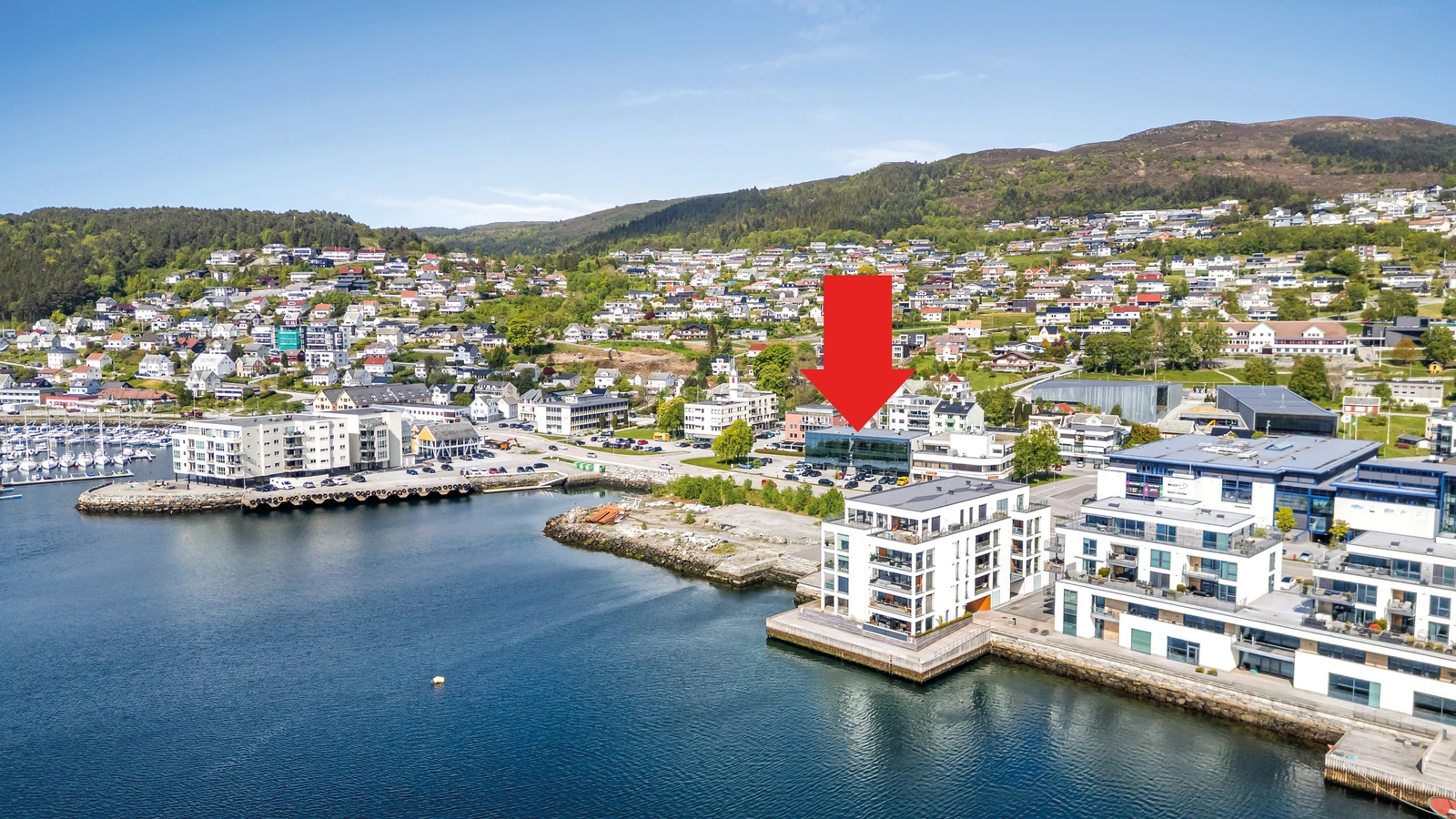 Moderne kontorlokaler til leie i Ulsteinvik sentrum | FINN eiendom