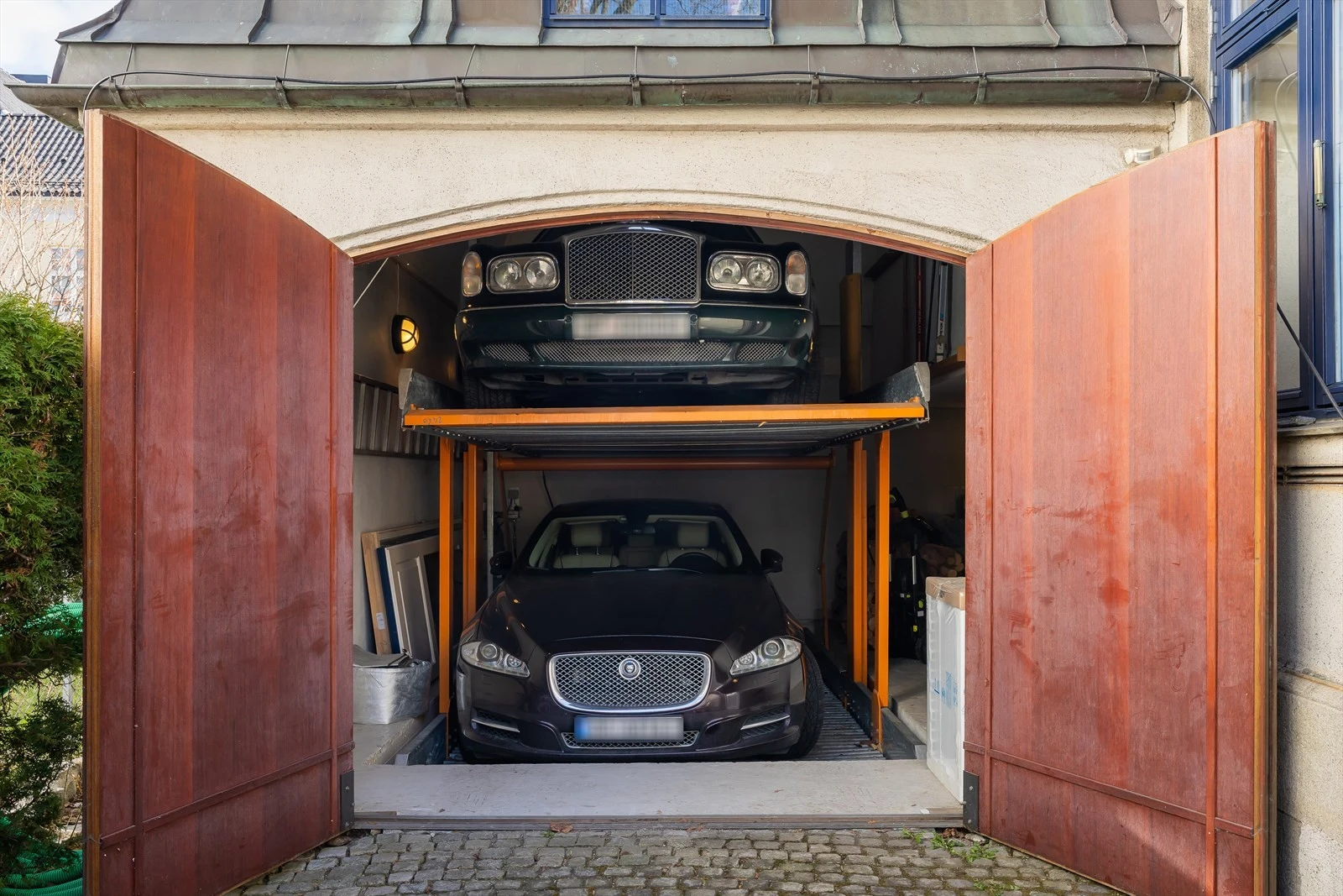 Ærverdig villaeiendom i jugendstil med svært attraktiv beliggenhet ...