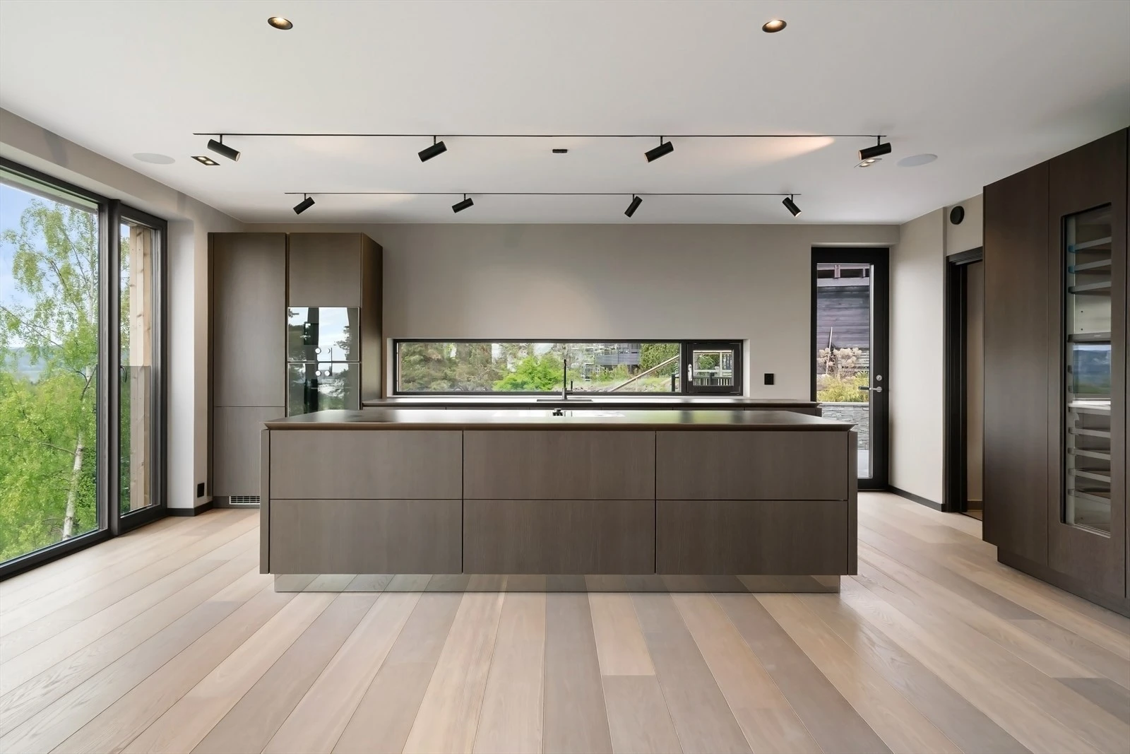 Nybygget og eksklusiv enebolig tegnet av LOGG arkitekter. Fantastisk ...