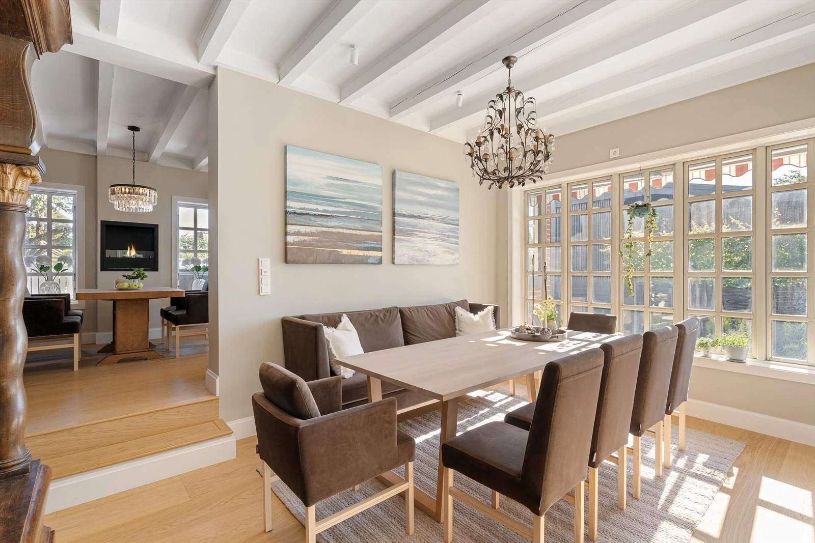 Park, strender og Kongeskogen. Stor, lun villa med sjelden beliggenhet ...