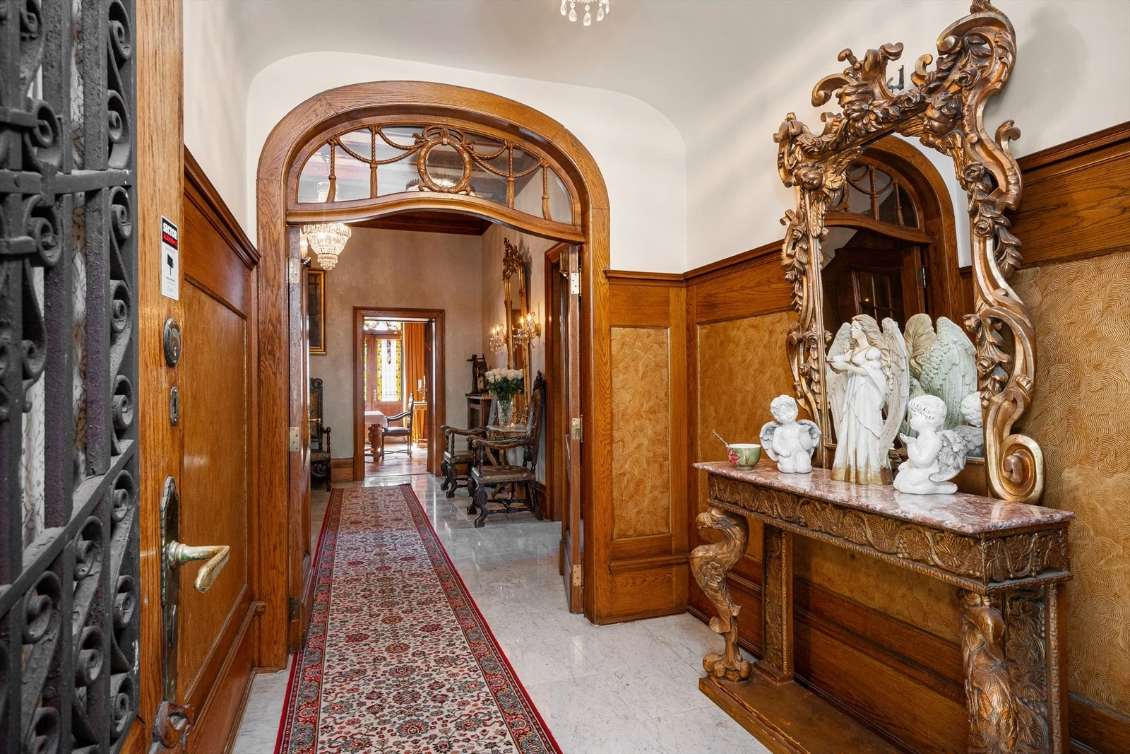 Storslått eiendom på Frogner med hovedhus, portnerbolig og vakker have ...