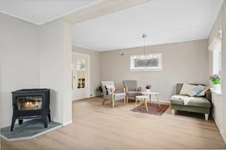 Visning 2/3 - Idyllisk beliggende småbruk med 2 eneboliger | Stor ...