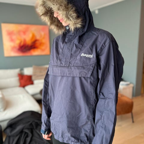 Bergans Rød Nordmarka anorakk str S Dame | FINN-torget