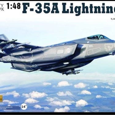 To Billige flymodeller, Special Hobby 1:32 skala | FINN-torget