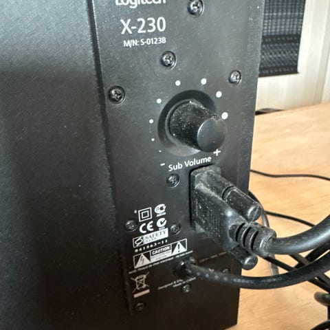 Logitech X230 Høyttalere pc med sub | FINN-torget