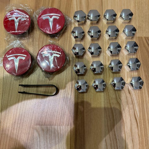 Tesla senterkopper svart/sølv passer model S, 3, X og Y | FINN-torget