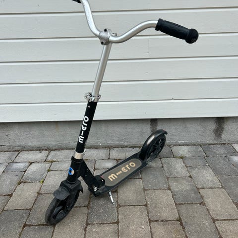 Micro Cruiser Black sparkesykkel | FINN-torget