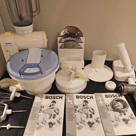 Meget pent brukt - Cocept 7000 kjøkkenmaskin fra Bosch med alt utstyr | FINN-torget