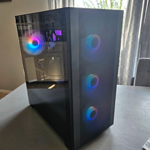 NYBYGD Ekstrem Monster Gaming PC! R7 7800X3D + RTX 5070 + 32GB RAM ...