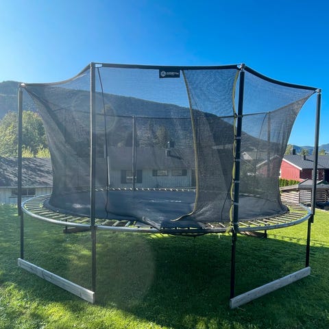 Nesten ikke brukt trampoline | FINN-torget