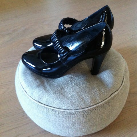 Sydentur i vinter ? stilige sandaler i brunt skinn selges kr 350 ...