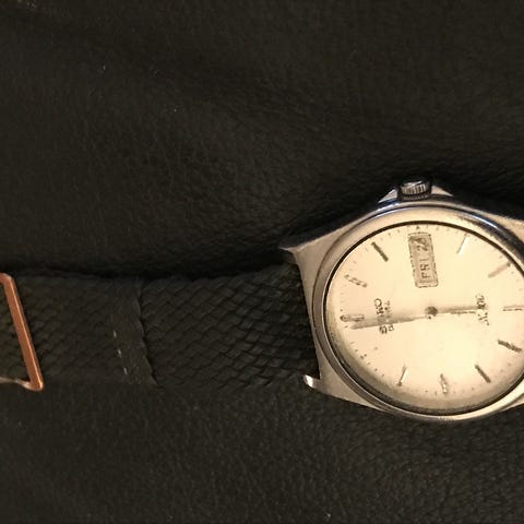 7.stk lommeur i Gull, sølv og stål bl.a. Zenith, Omega, Revue, Elgin ...