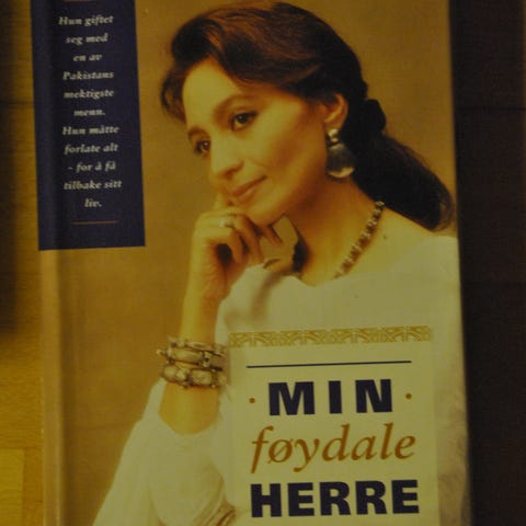 Paris Corner - Rifaqaat Adorn | FINN-torget