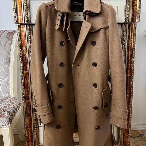 Eksklusiv Hanro of Switzerland 100% silke morgenkåpe fra Harrods Lysblå ...