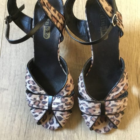 Dame svarte skinn sko, merke Daniel Heht, størrelse38 | FINN-torget