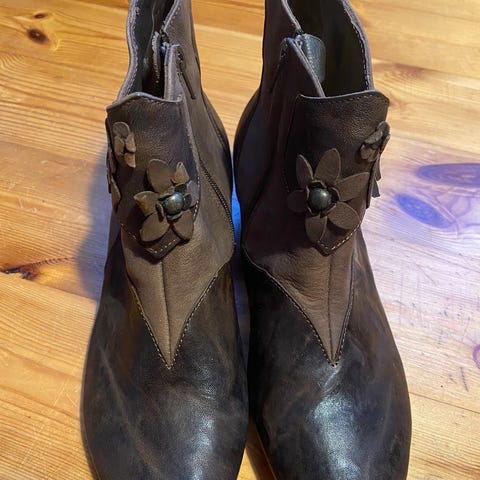 Dame franske skinn sko, merke Lanquier, størrelse 38 | FINN-torget