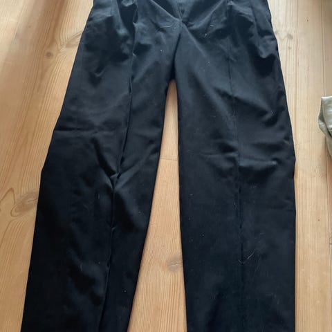 Selges Bukser five Floyd kaffe. Og andre ting kom med bud | FINN-torget