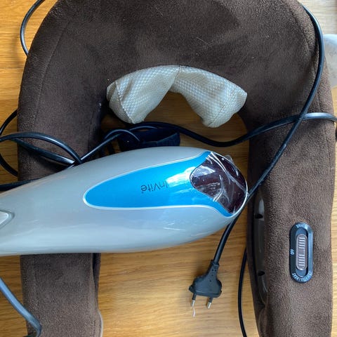 HELT NY SKULDER+RYGG MASSASJØR MED VARME FUNKSJON | FINN-torget