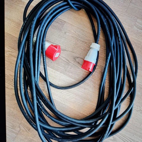Ladekabel. UMC Tesla X,S,3,Y med adapter 32A | FINN-torget