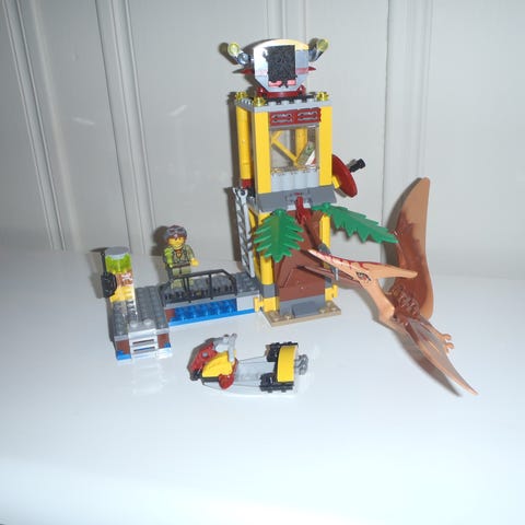 Lego Dino Jurassic World 5883 Pteranodon-tårn | FINN-torget