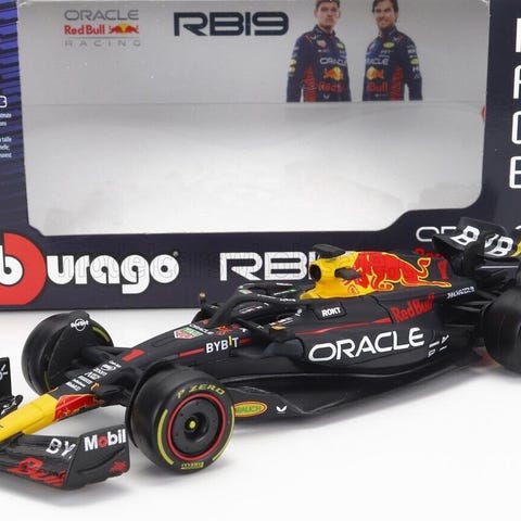 1:43 Oracle Red Bull Formel 1 | FINN-torget