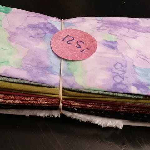 Fast stoff med mønster - ca 1,6 meter | FINN torget