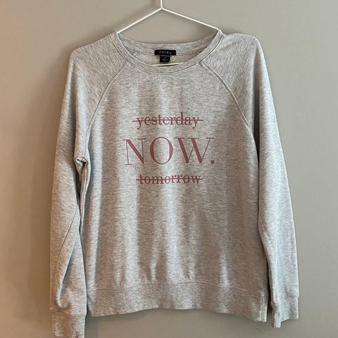 Collegegenser med blomstertrykk | FINN-torget