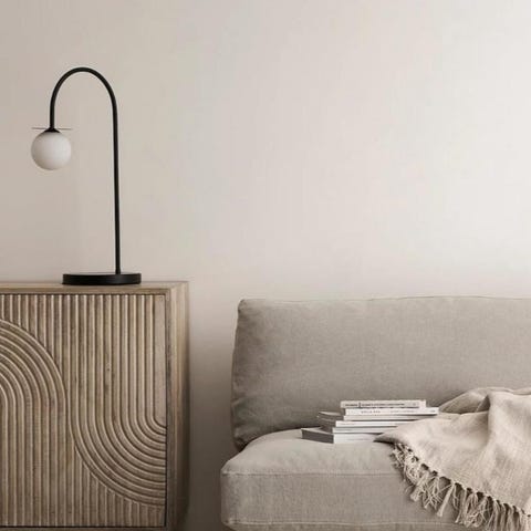 Kul gul lenestol med krakk | FINN-torget