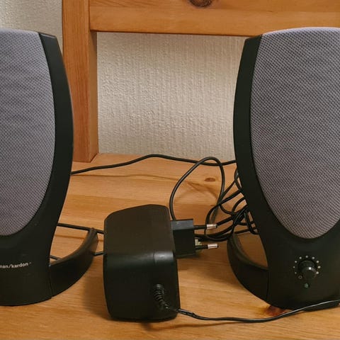 Logitech X-210 2.1 Høyttaler system | FINN-torget