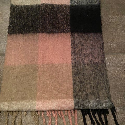 Skjerf | FINN-torget