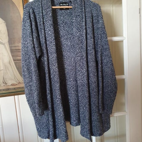 Marc Lauge vest med fuskepels | FINN-torget