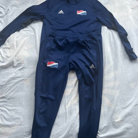 Adidas YM Climalite T-skjorte lyseblå barn | FINN-torget