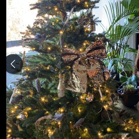 Nordmarka kunstig juletre 197 cm høgt med 300 led lys | FINN-torget