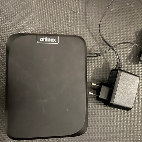 Huawei Q22 dekoder Altibox med alt tilbehør | FINN-torget