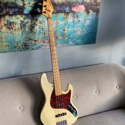 Sandberg Bass-gitar selges billig | FINN-torget