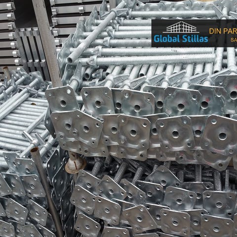 Dekkestøtter/skrustøtter 1,8m-3,2m / 2,0m-3,6m | FINN-torget